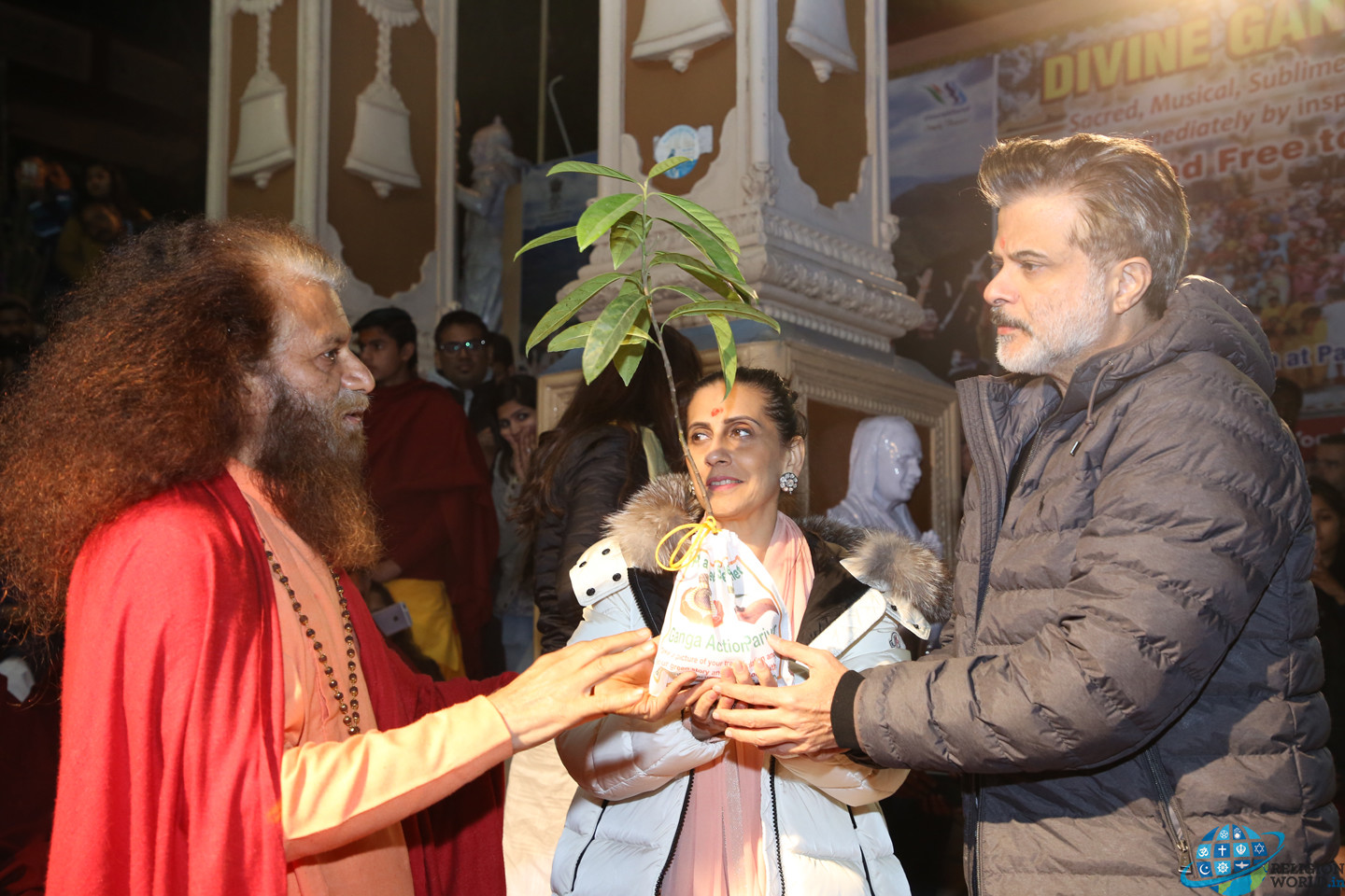 Anil Kapoor and David Dhawan Celebrated New Year in Parmarth Ashram ...