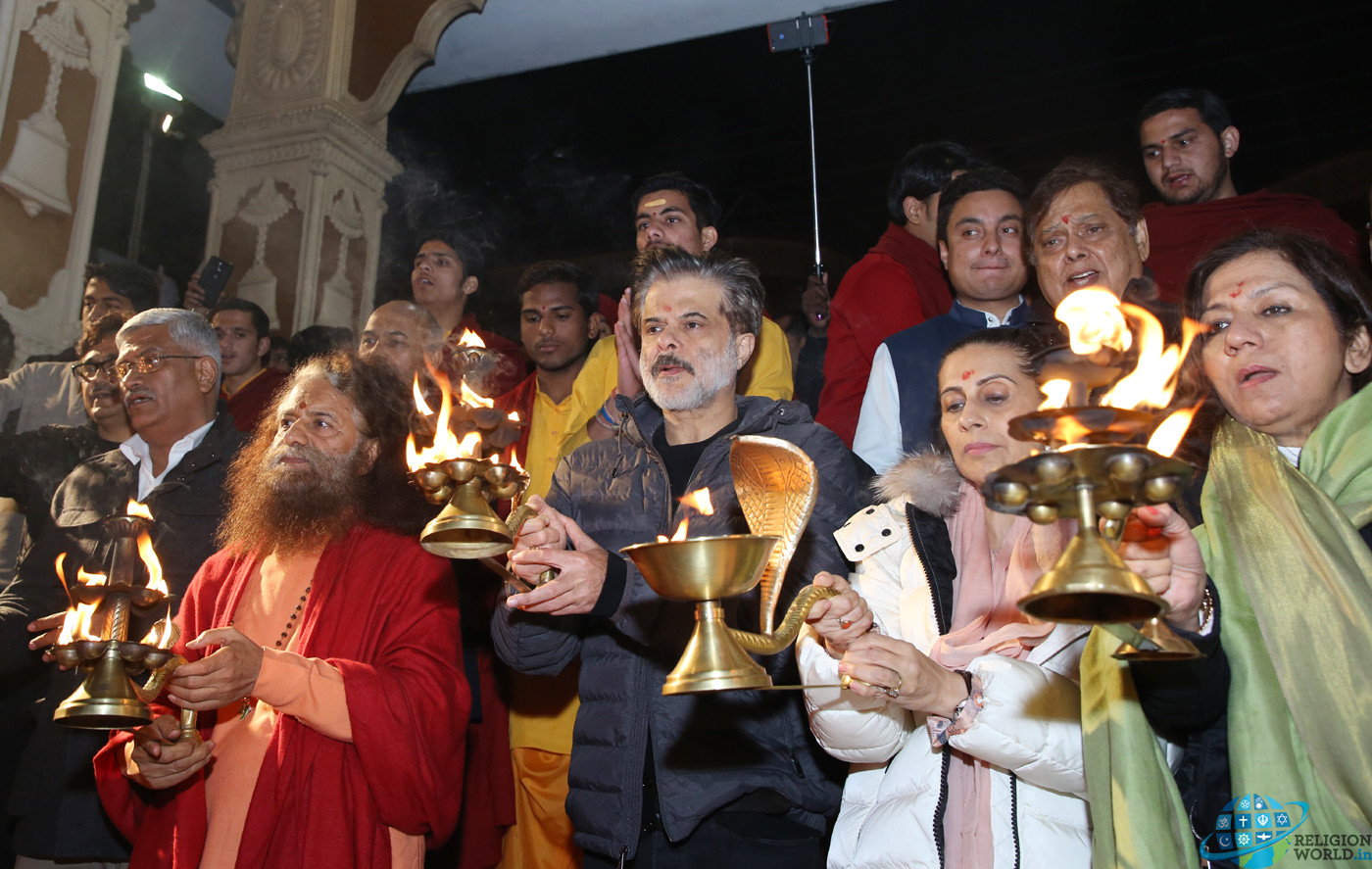 Anil Kapoor and David Dhawan Celebrated New Year in Parmarth Ashram ...