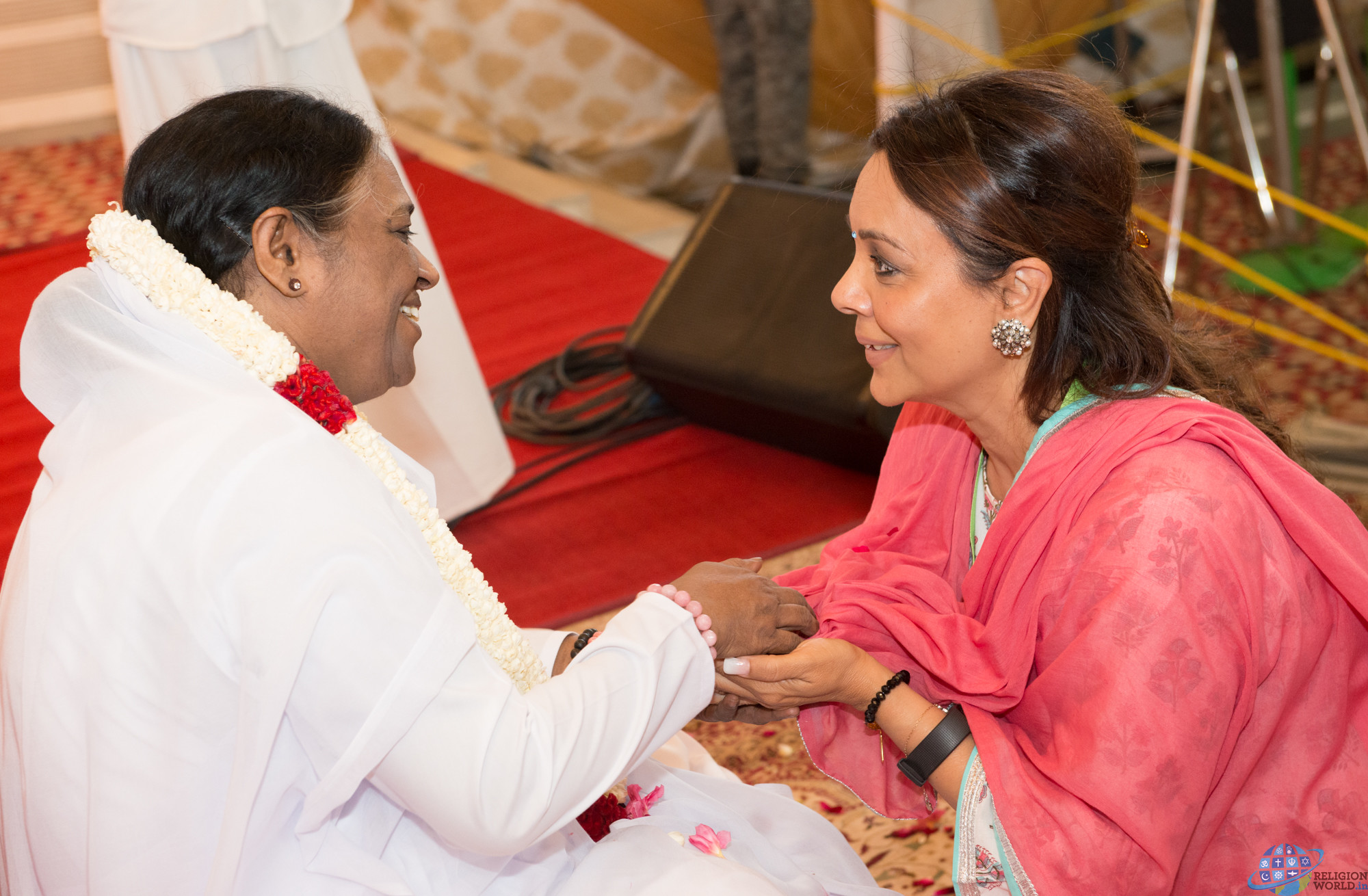 Delhi Brahmasthanam Mahotsavam : Sri Mata Amritanandamayi Devi (Amma ...
