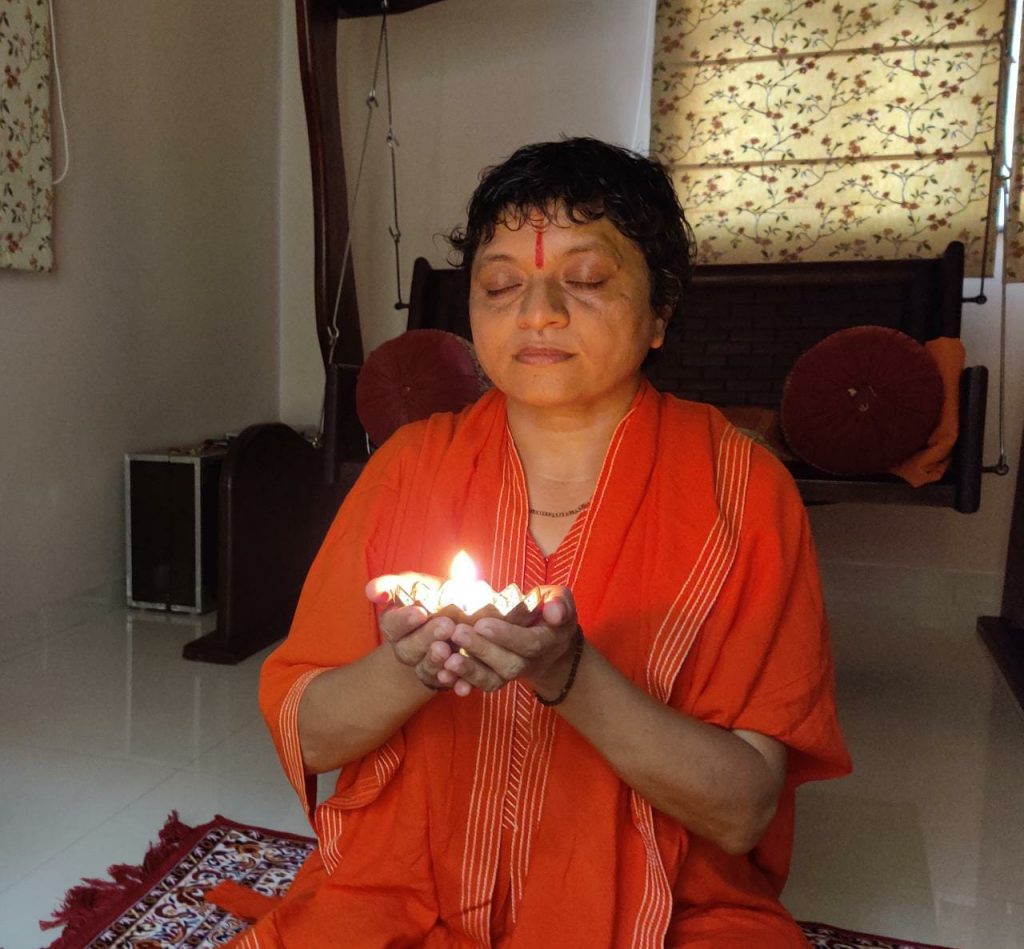 Ek Diya Santo Ke Naam : Revered Saints pay homage to Palghar Saints ...